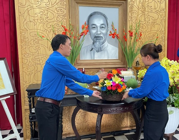 CHI ĐOÀN VIỆN PASTEUR THÀNH PHỐ HỒ CHÍ MINH TỔ CHỨC TƯỞNG NIỆM CHỦ TỊCH HỒ CHÍ MINH VÀ LỄ KẾT ...